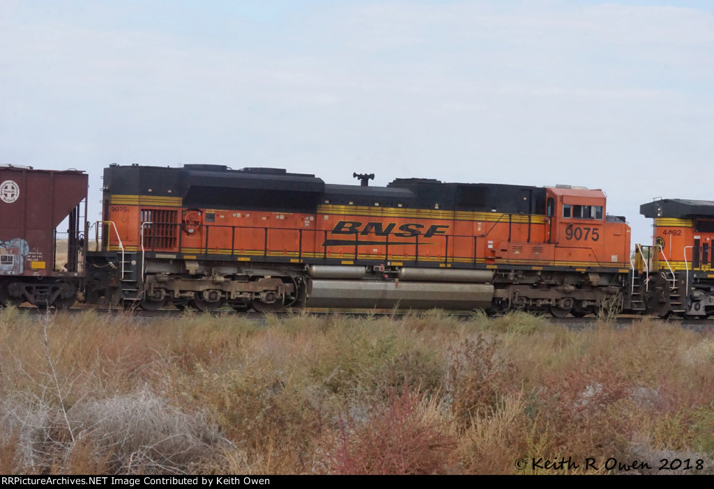 BNSF 9075